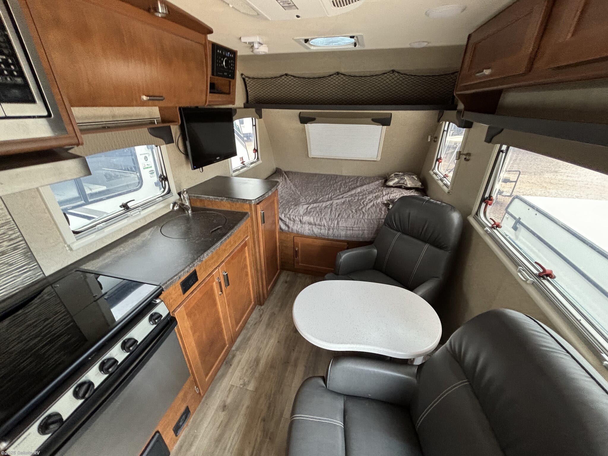 2018 Lance TT 1475 RV for Sale in Rapid City, SD 57702 | 42178A | RVUSA ...