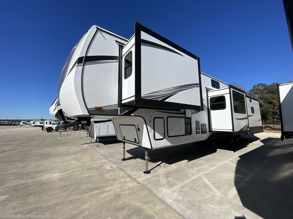 2025 Grand Design Reflection 367BHS #T104639 - For Sale in Boerne, TX