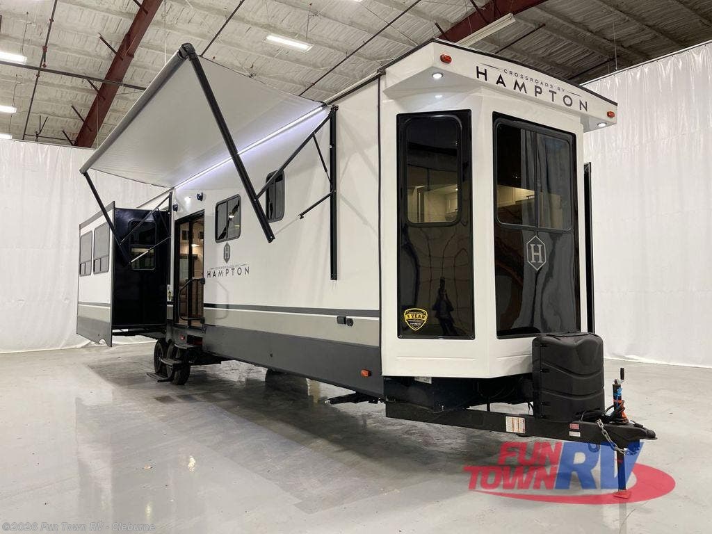 2023 CrossRoads Hampton HP374BAR RV for Sale in Cleburne, TX 76031 ...
