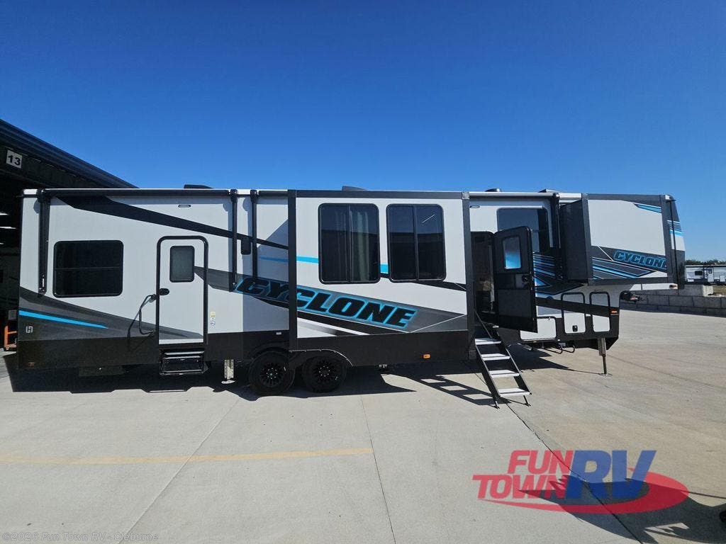 2025 Heartland Cyclone 3714 RV for Sale in Cleburne, TX 76031 | 214339 ...