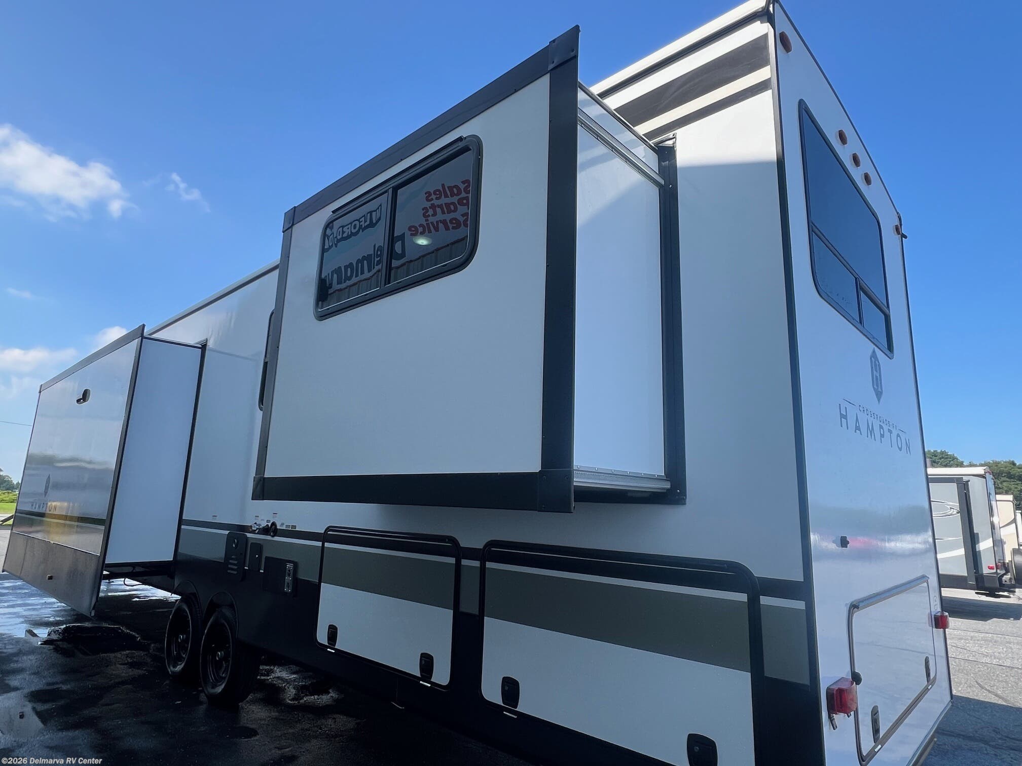 2025 CrossRoads Hampton 395BAM RV for Sale in Milford North, DE 19963 ...