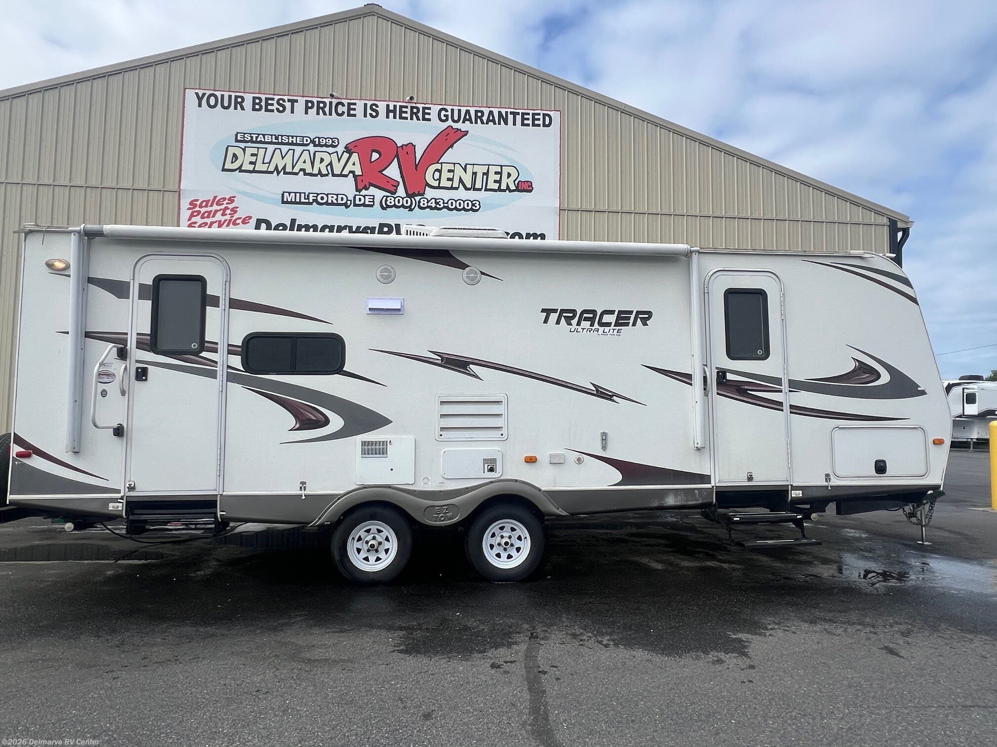 2011 Prime Time Tracer Executive 2600 RLS
