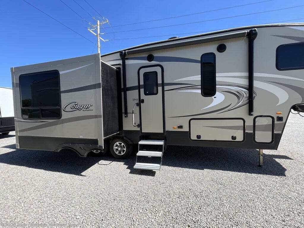 2017 Keystone Cougar X-Lite 28RKS RV for Sale in Great Bend, KS 67530 ...