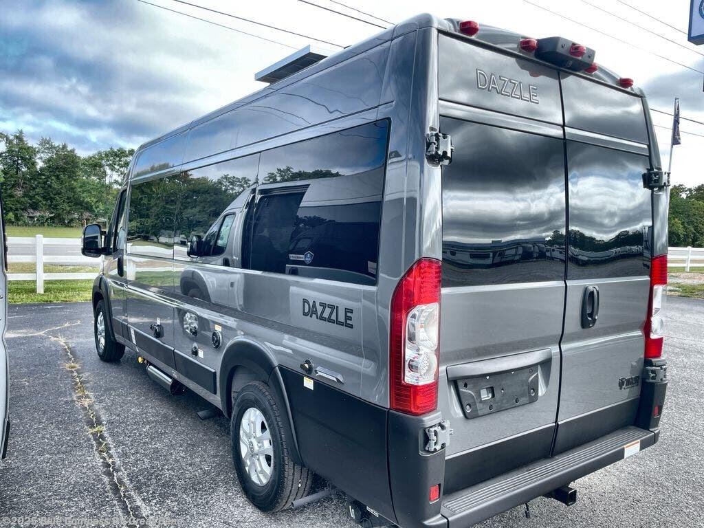 2025 Thor Motor Coach Dazzle 2LB RV for Sale in Great Bend, KS 67530 | M92103 | RVUSA.com ...