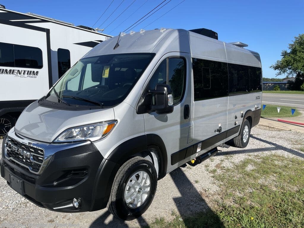 2025 Thor Motor Coach Dazzle 2LB RV for Sale in Great Bend, KS 67530 | M88629 | RVUSA.com ...