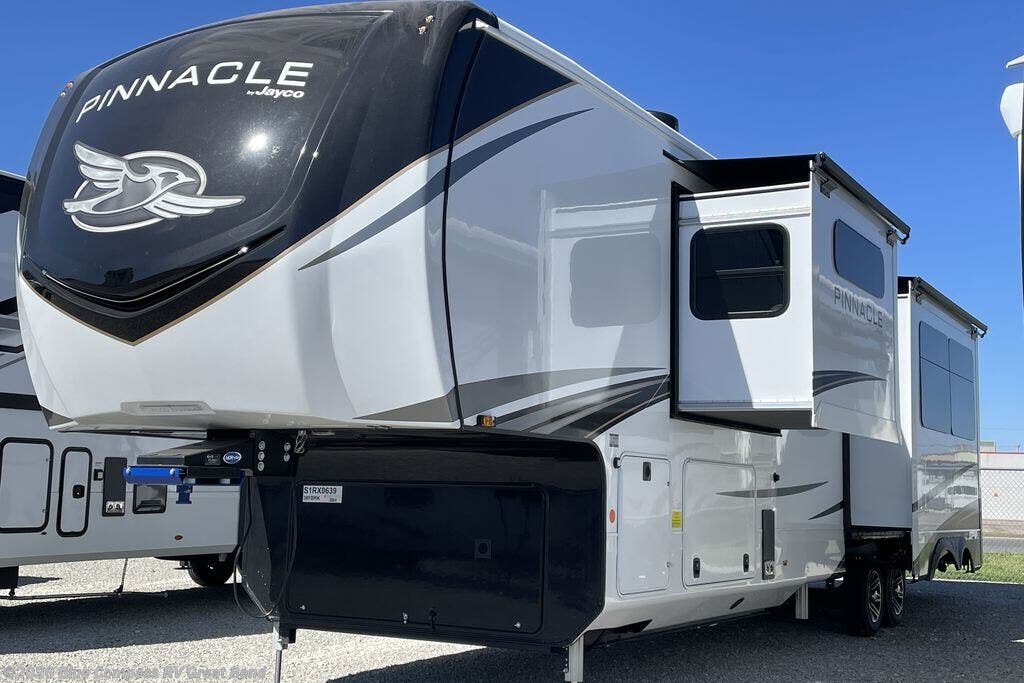 2025 Jayco Pinnacle 38FBRK RV for Sale in Great Bend, KS 67530 ...