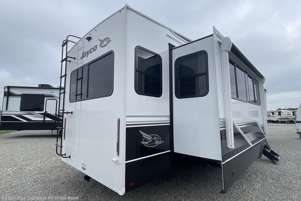 2026 Jayco Eagle 355MBQS RV for Sale in Great Bend, KS 67530 | T123327 | RVUSA.com Classifieds