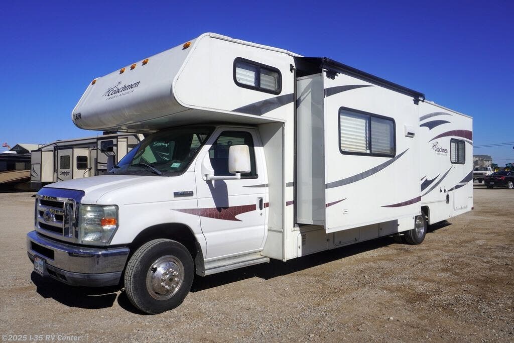 2011 Coachmen Freelander 32BH RV for Sale in Denton, TX 76207 | CC3483 ...