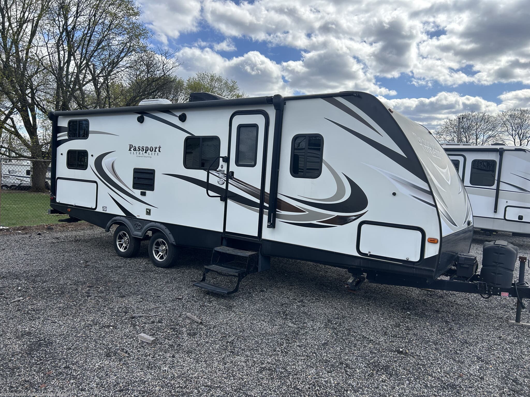 2018 Keystone Passport Ultra Lite Grand Touring East 2670BH