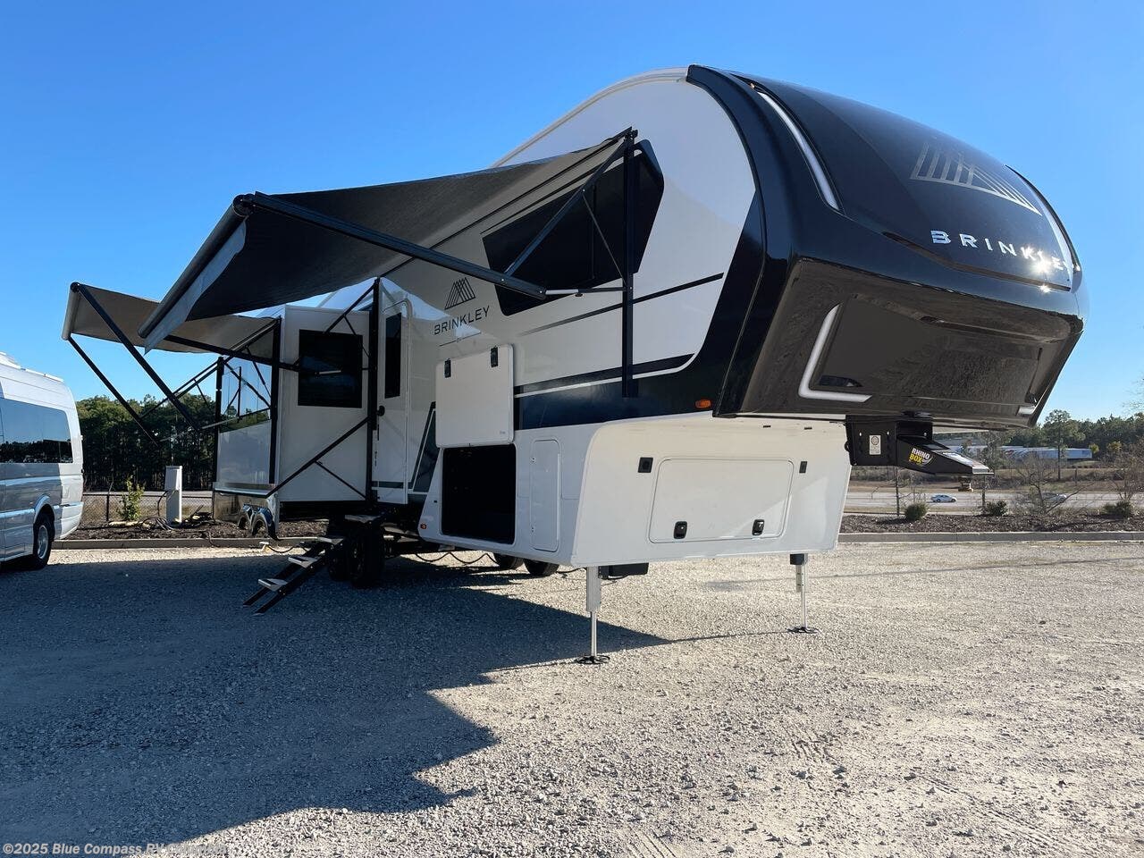 2025 Brinkley RV Model Z 3100 RV for Sale in Lexington, SC 29072 | T108660 | RVUSA.com Classifieds