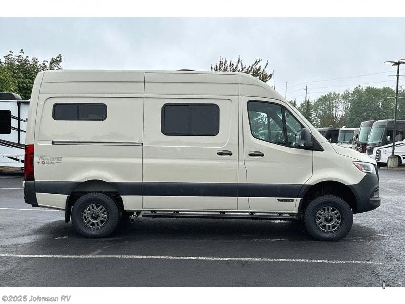 2023 Winnebago Adventure Wagon 44M RV for Sale in Sandy, OR 97055 ...