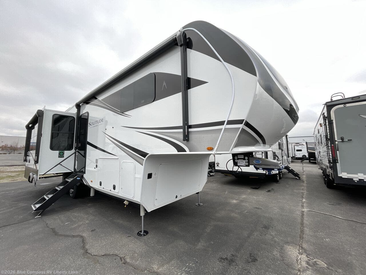 2025 Grand Design Solitude 310GK #T99685 - For Sale in Liberty Lake, WA