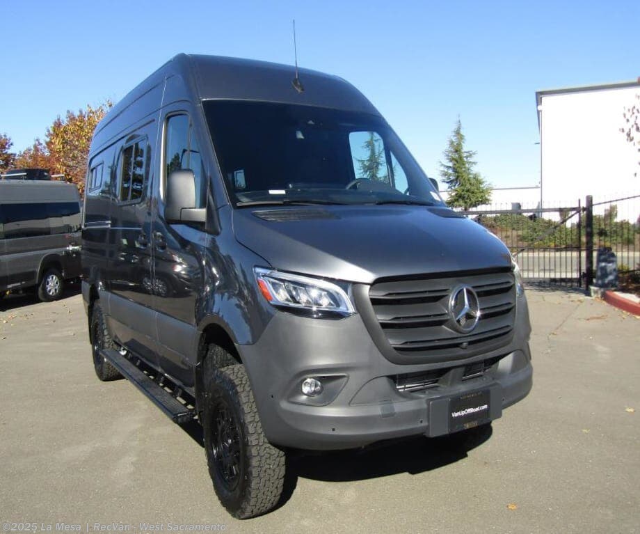 2025 Winnebago Adventure Wagon BMH44M-VANUP RV for Sale in West ...