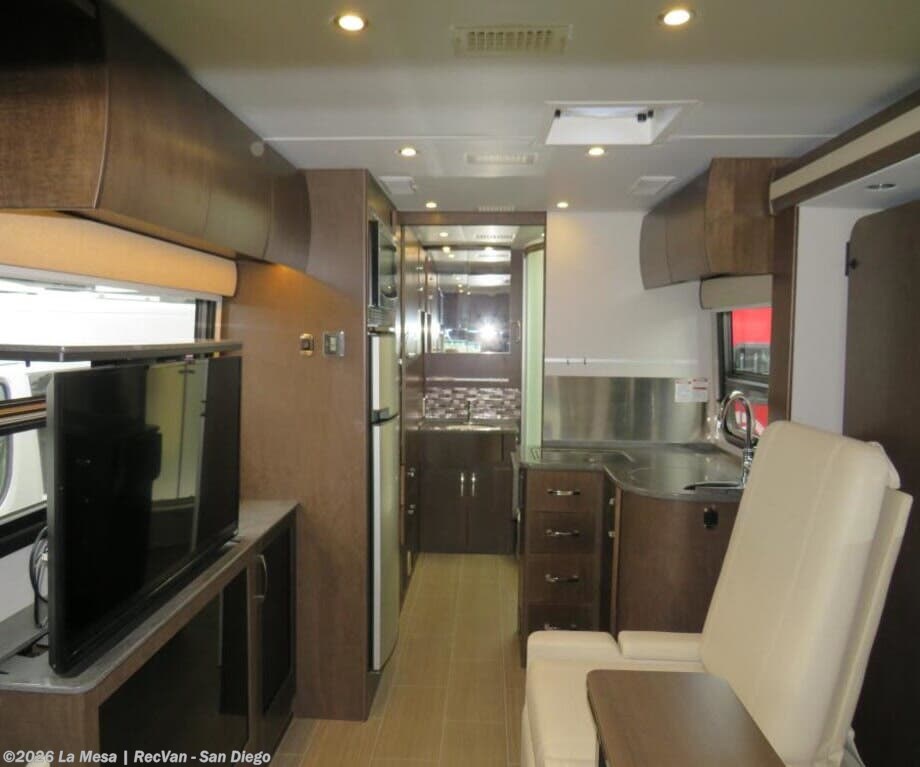 2018 Leisure Travel Unity 24MB RV for Sale in San Diego, CA 92111 ...