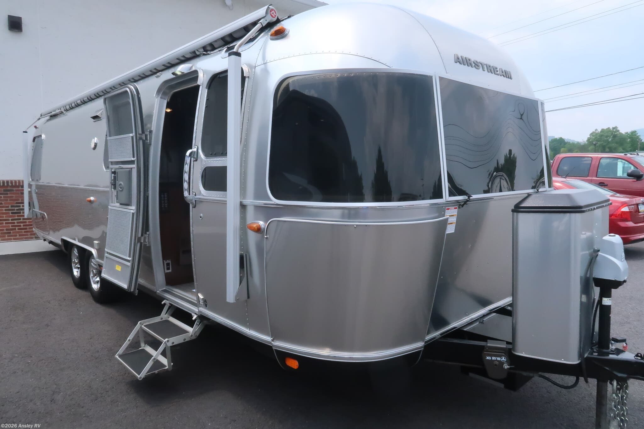 2018 Airstream Classic 30RB Twin