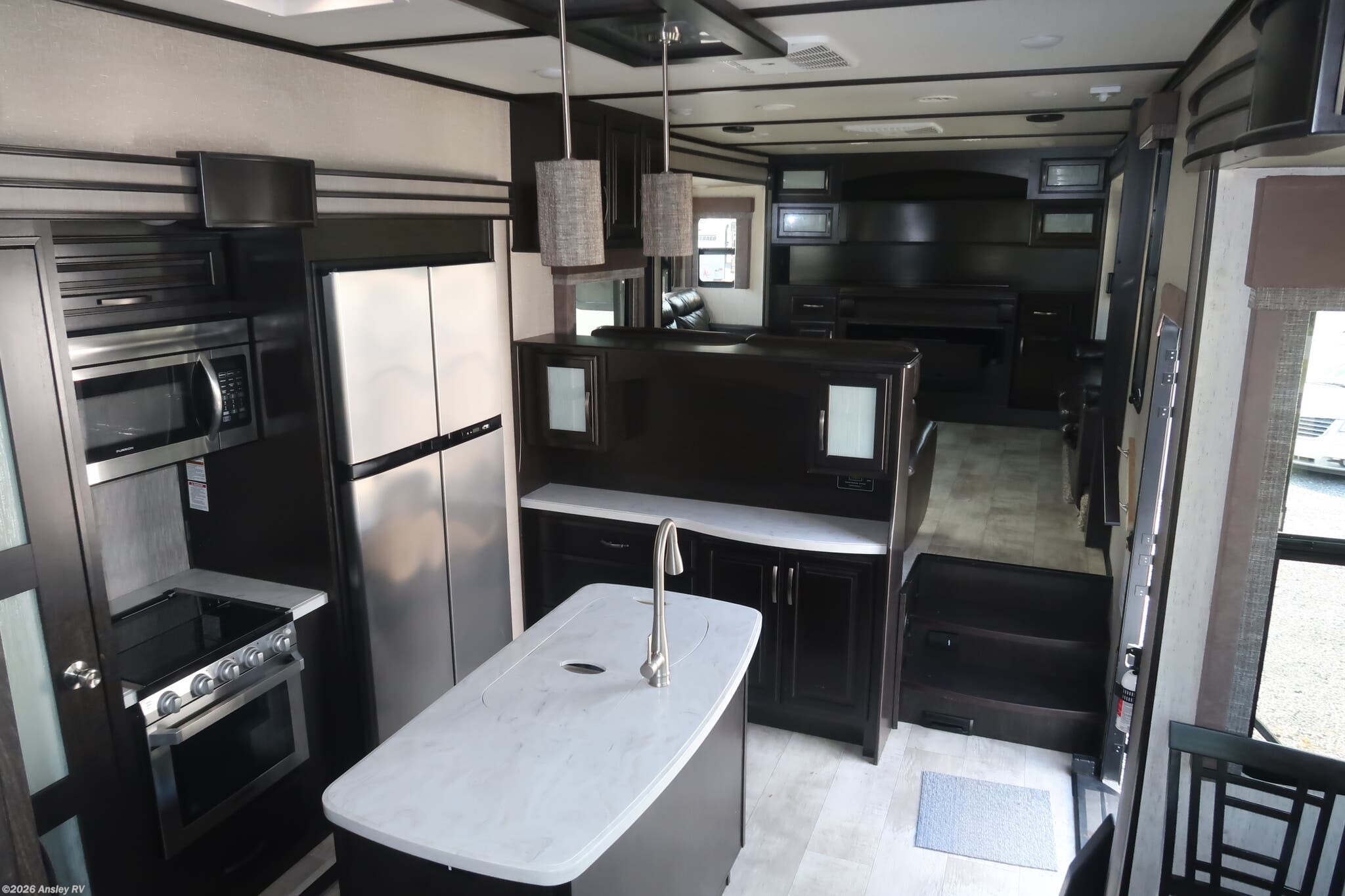 2019 Grand Design Momentum 376TH