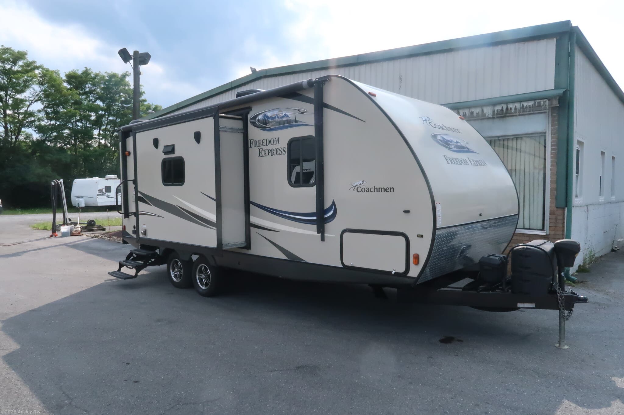 2015 Coachmen Freedom Express Ultra Lite 233 RBS