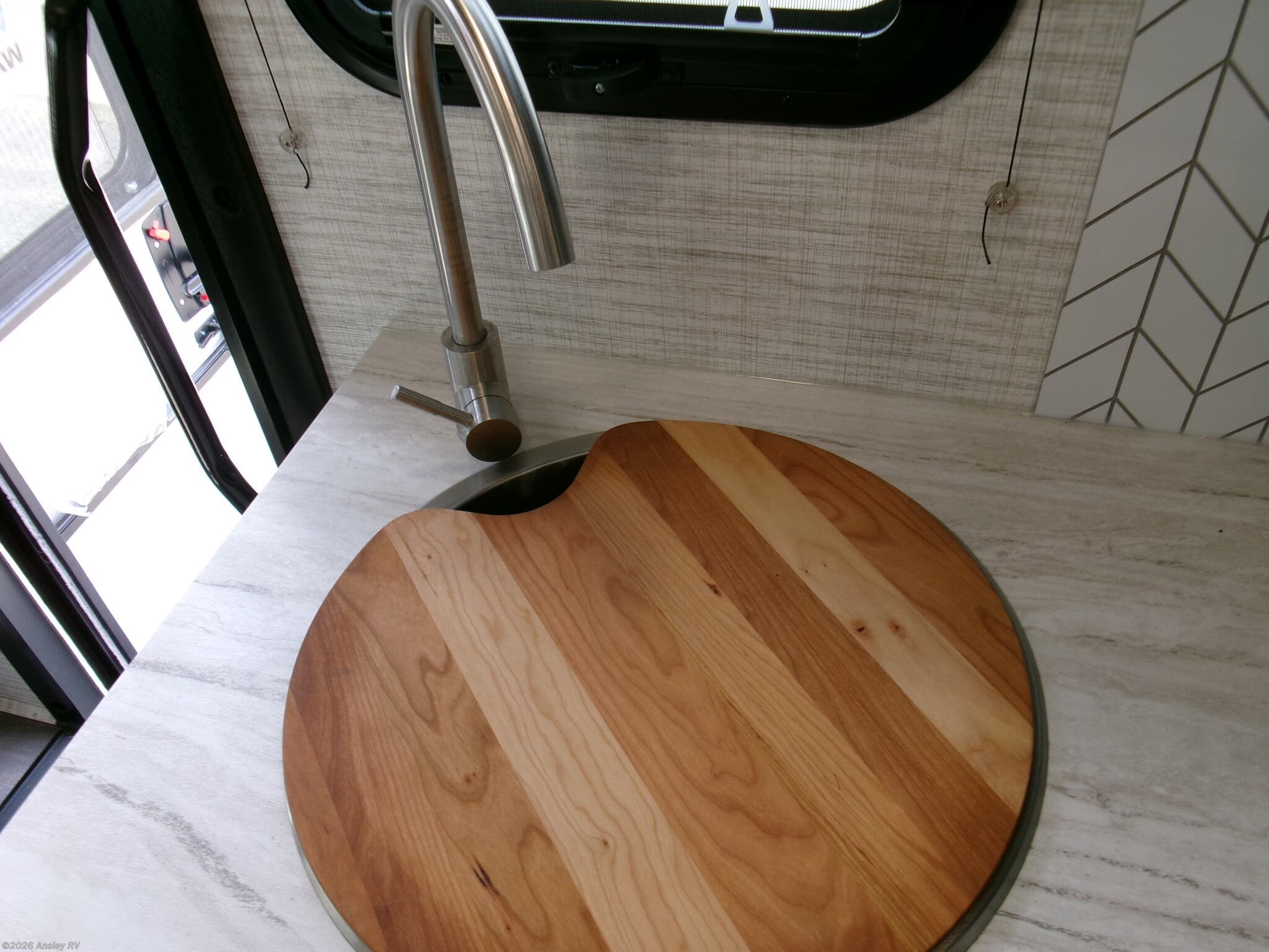 2025 Jayco Melbourne 24L