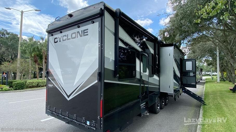 2023 Heartland Cyclone 4006 RV for Sale in Seffner, FL 33584 | 21159171 ...