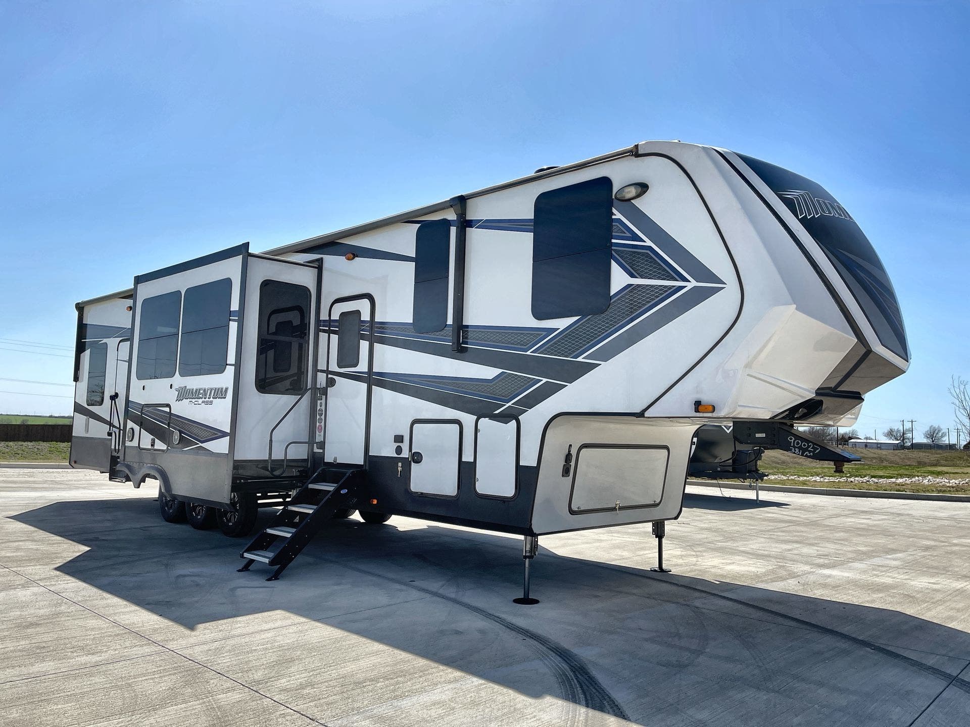 2019 Grand Design Momentum 381M