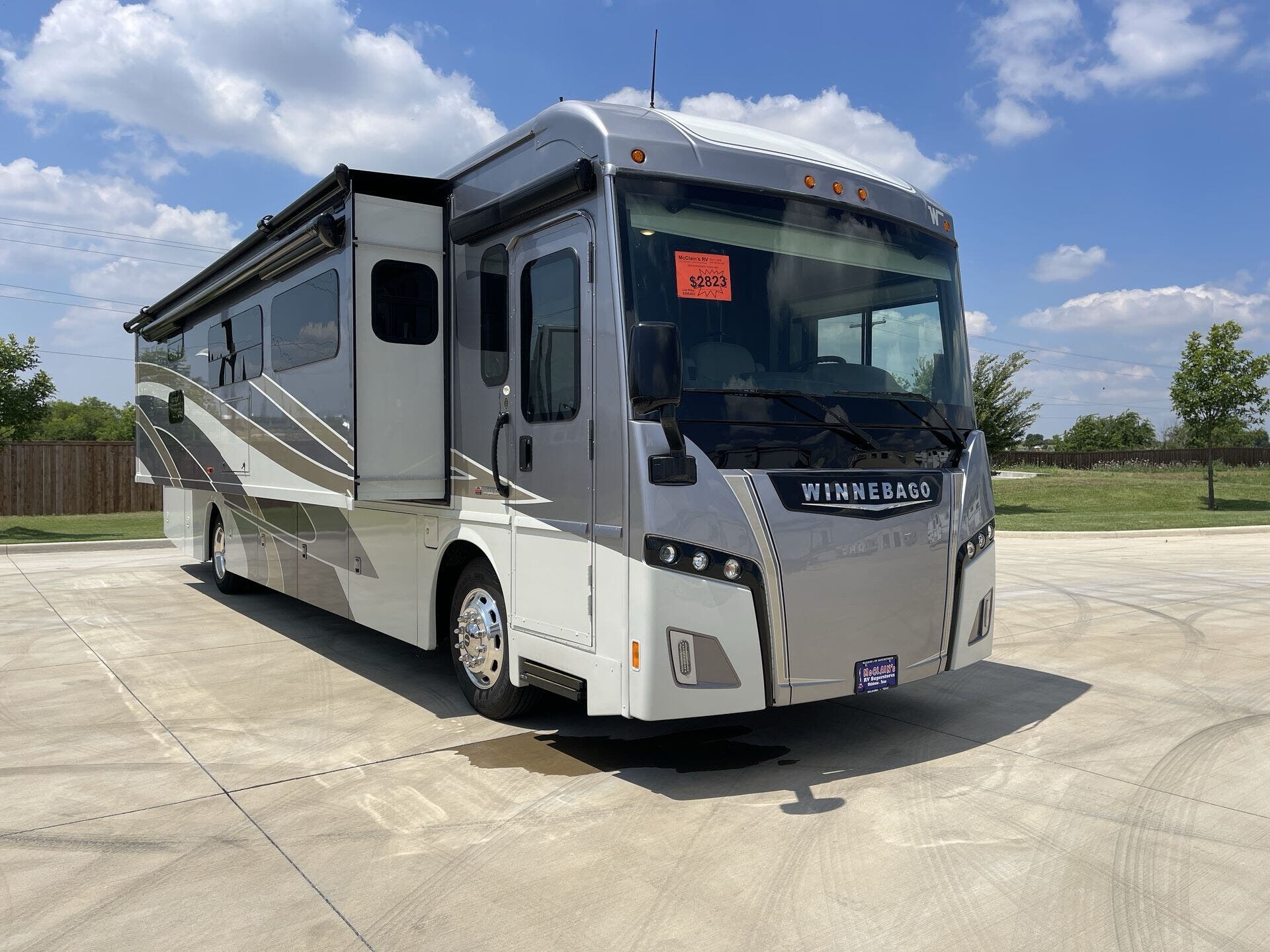 2025 Winnebago Forza 38W