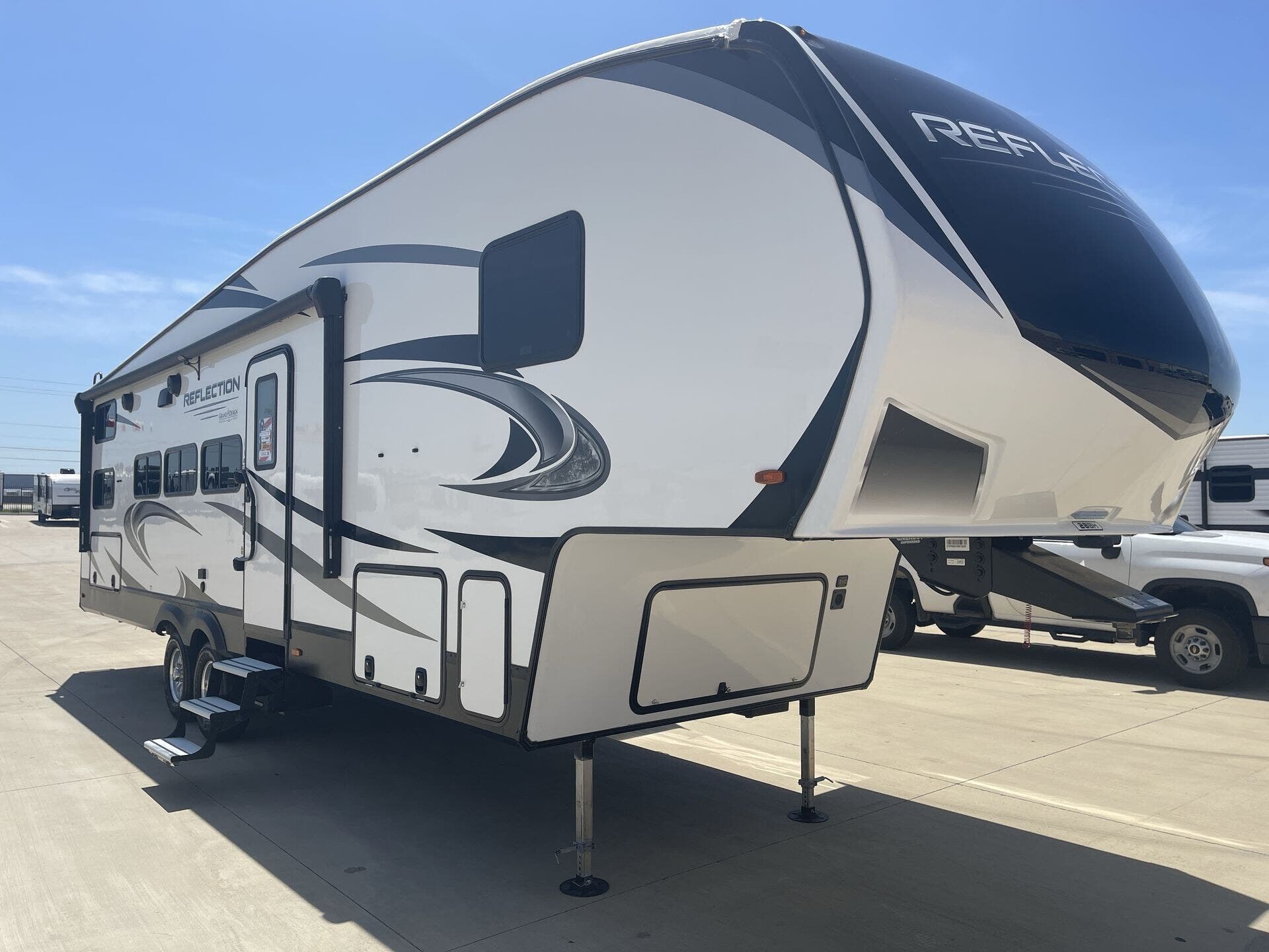 2022 Grand Design Reflection 28BH