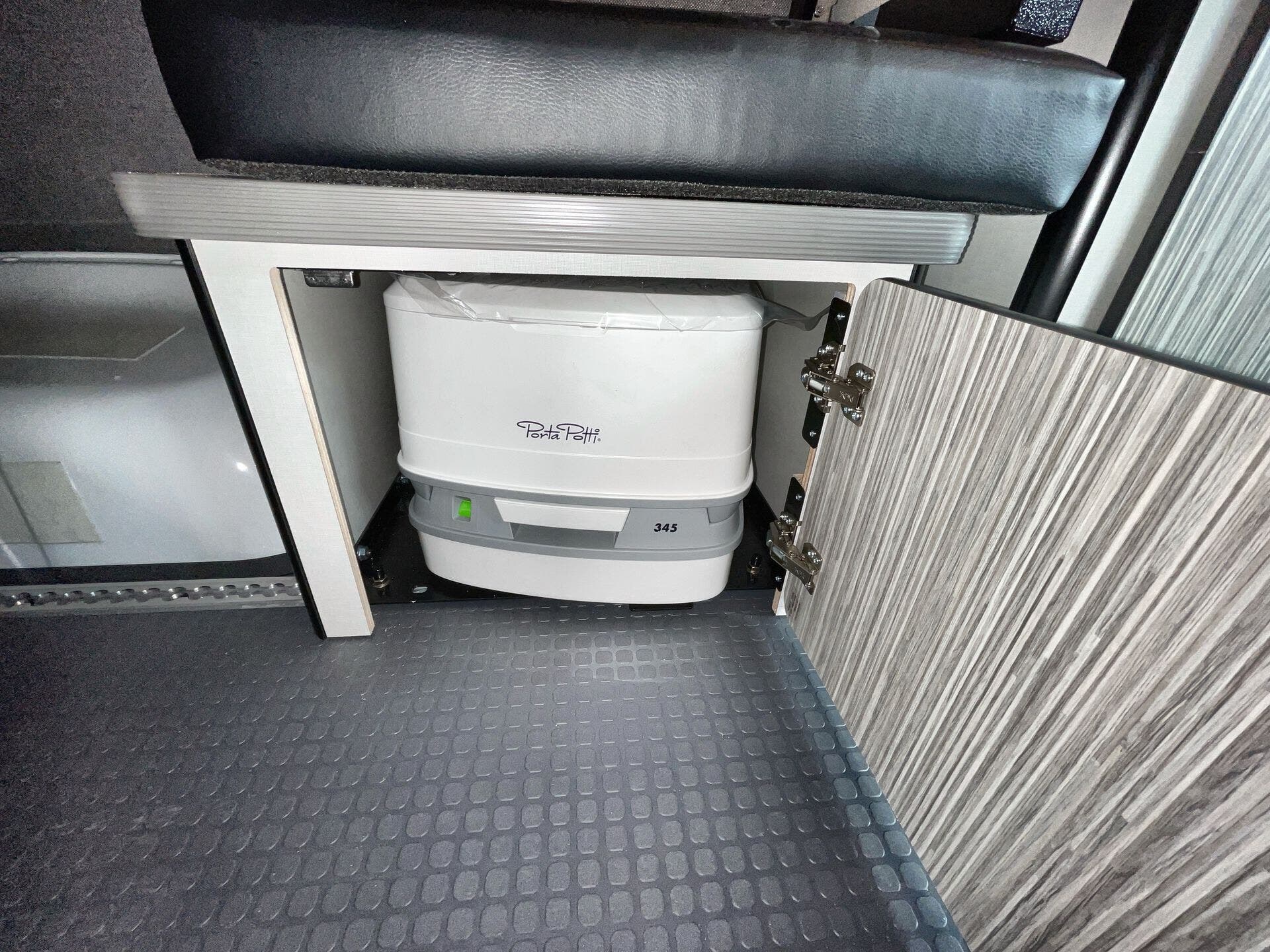 2023 Winnebago Adventure Wagon 70SE RV for Sale in Rockwall, TX 75087 ...