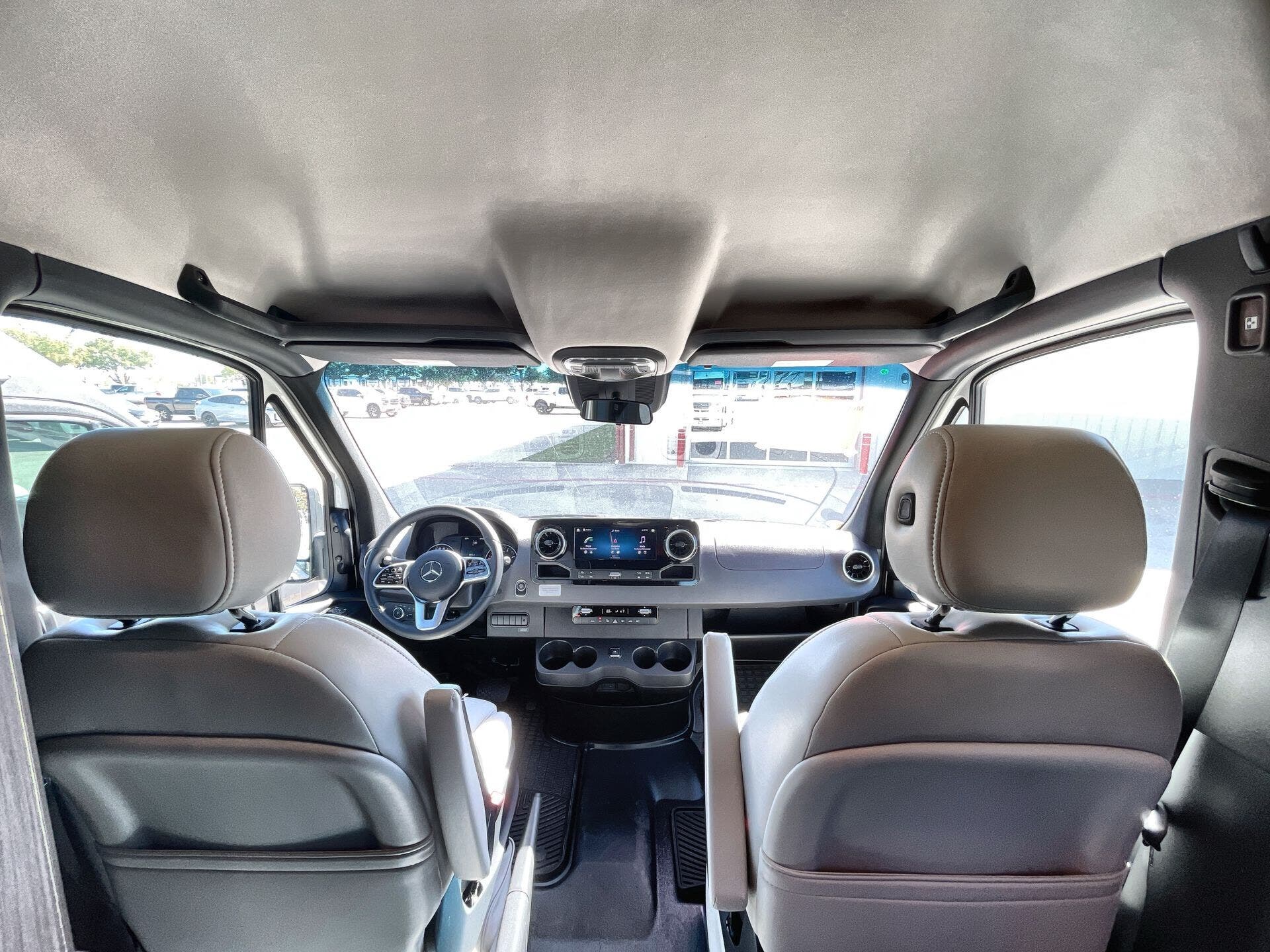 2024 Grech RV Strada AWD TOUR-ION