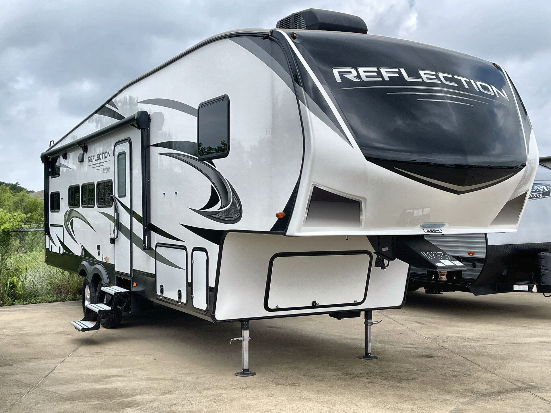 2021 Grand Design Reflection 28BH