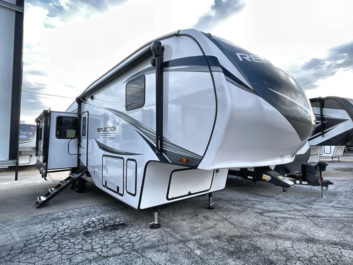 2023 Grand Design Reflection 337RLS