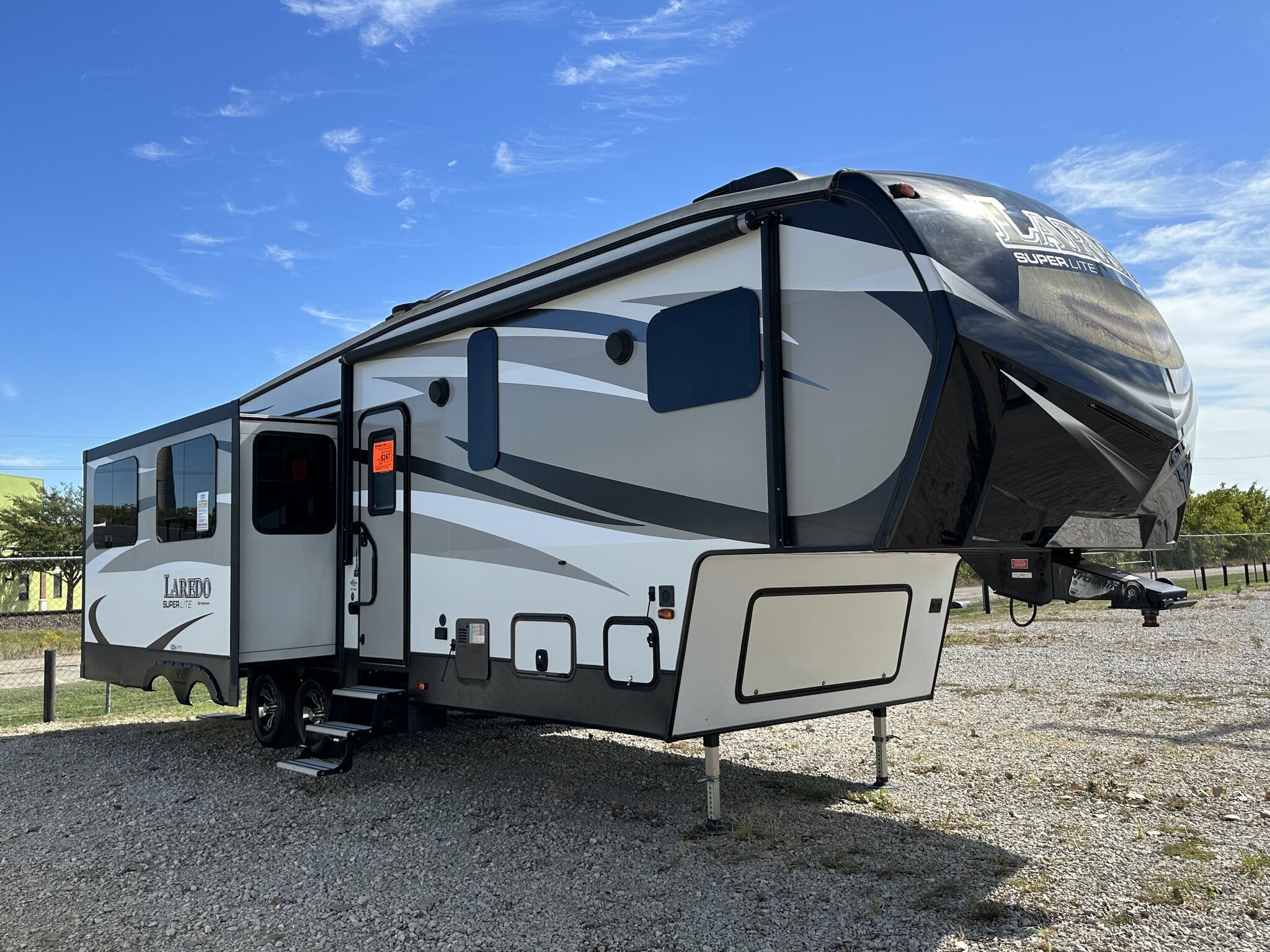 2016 Keystone Laredo SUPERLITE 297SRE