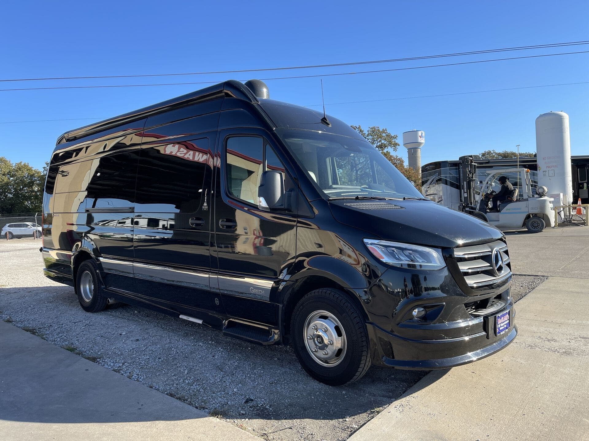 2021 Grech RV Strada LOUNGE-ION