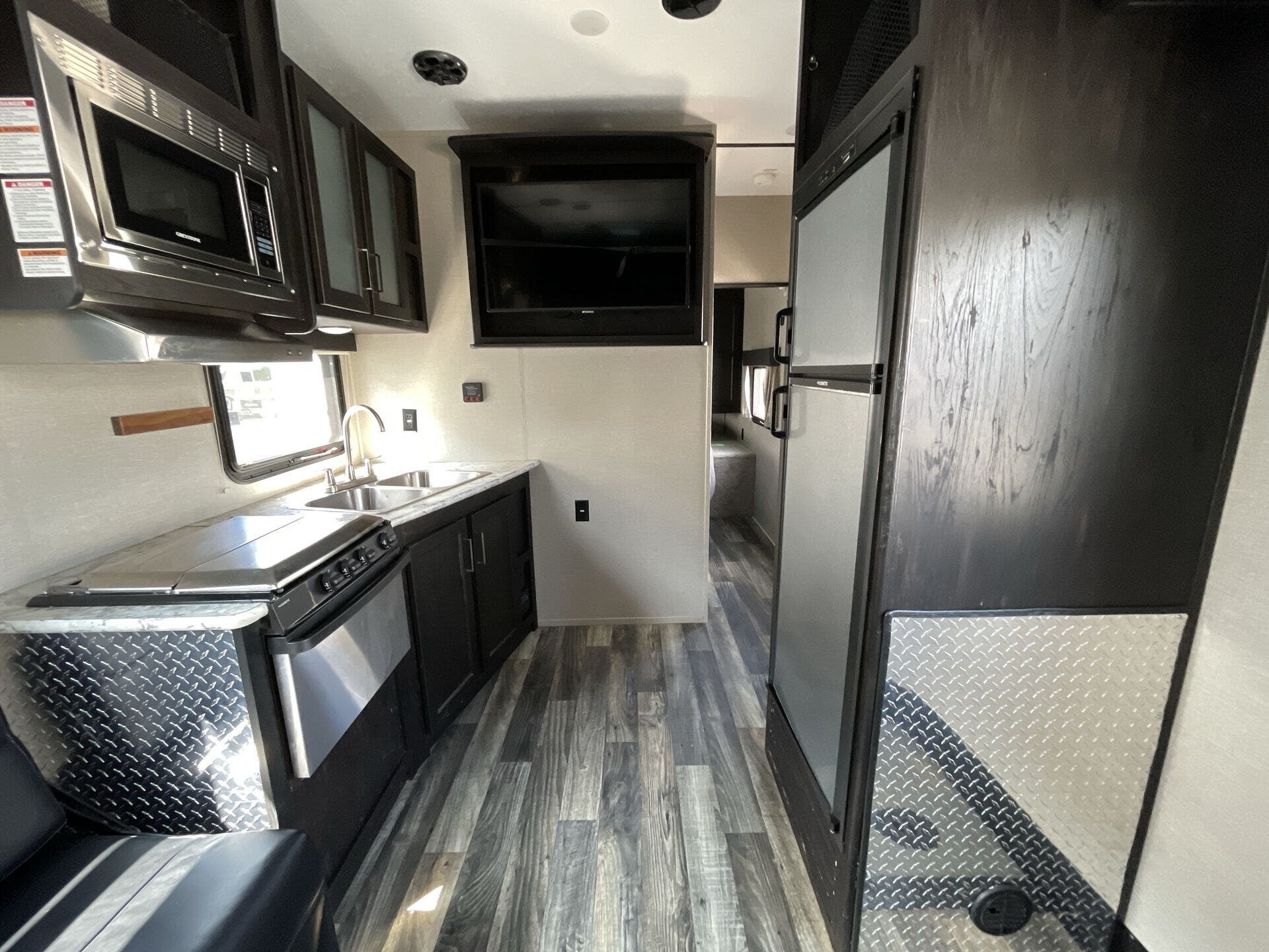 2018 Keystone Impact 26V