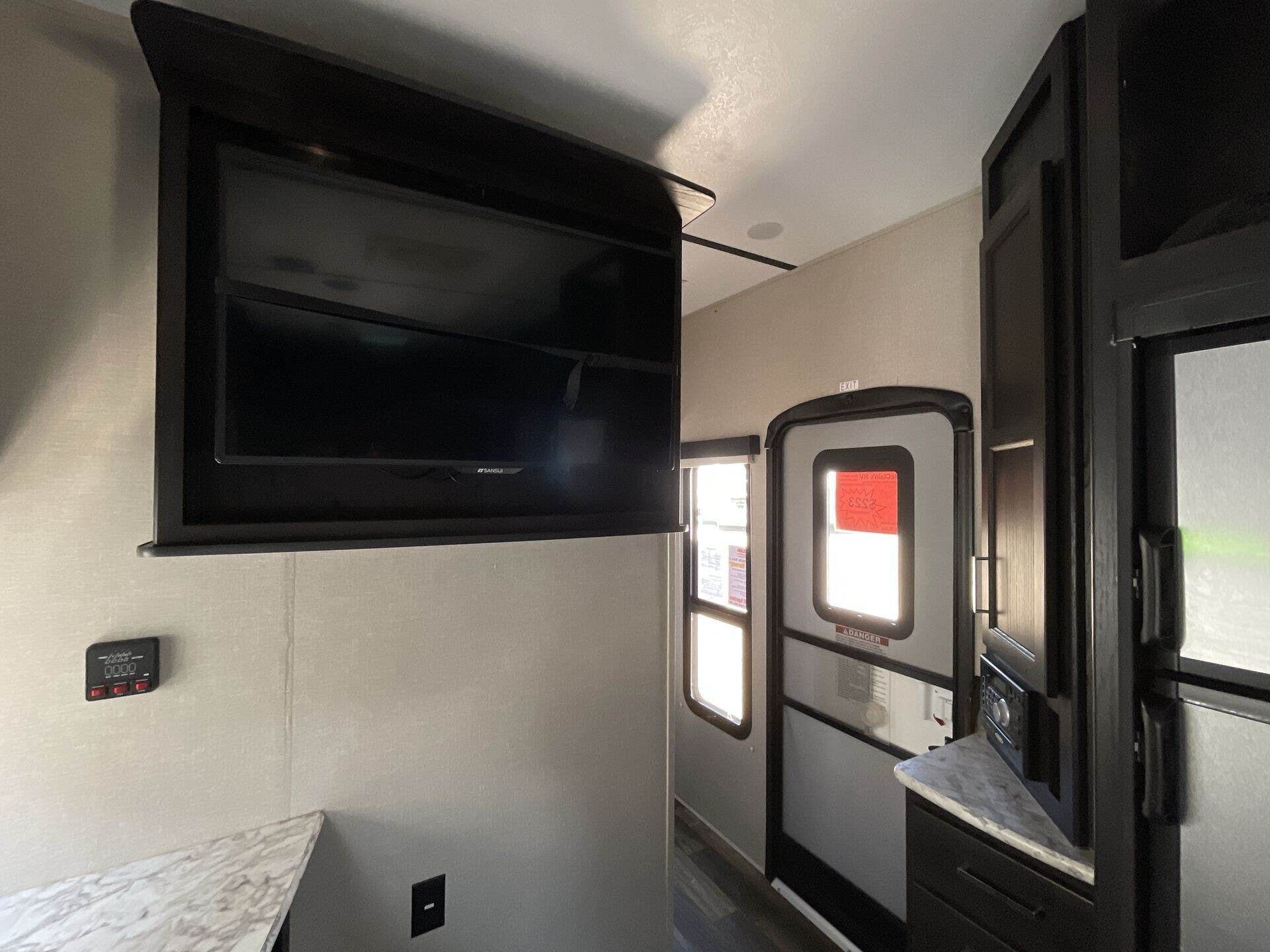 2018 Keystone Impact 26V