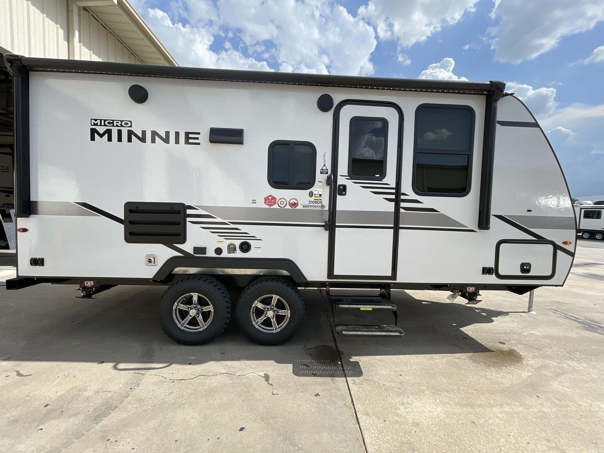 2021 Winnebago Micro Minnie 2108DS RV for Sale in Oklahoma City, OK ...
