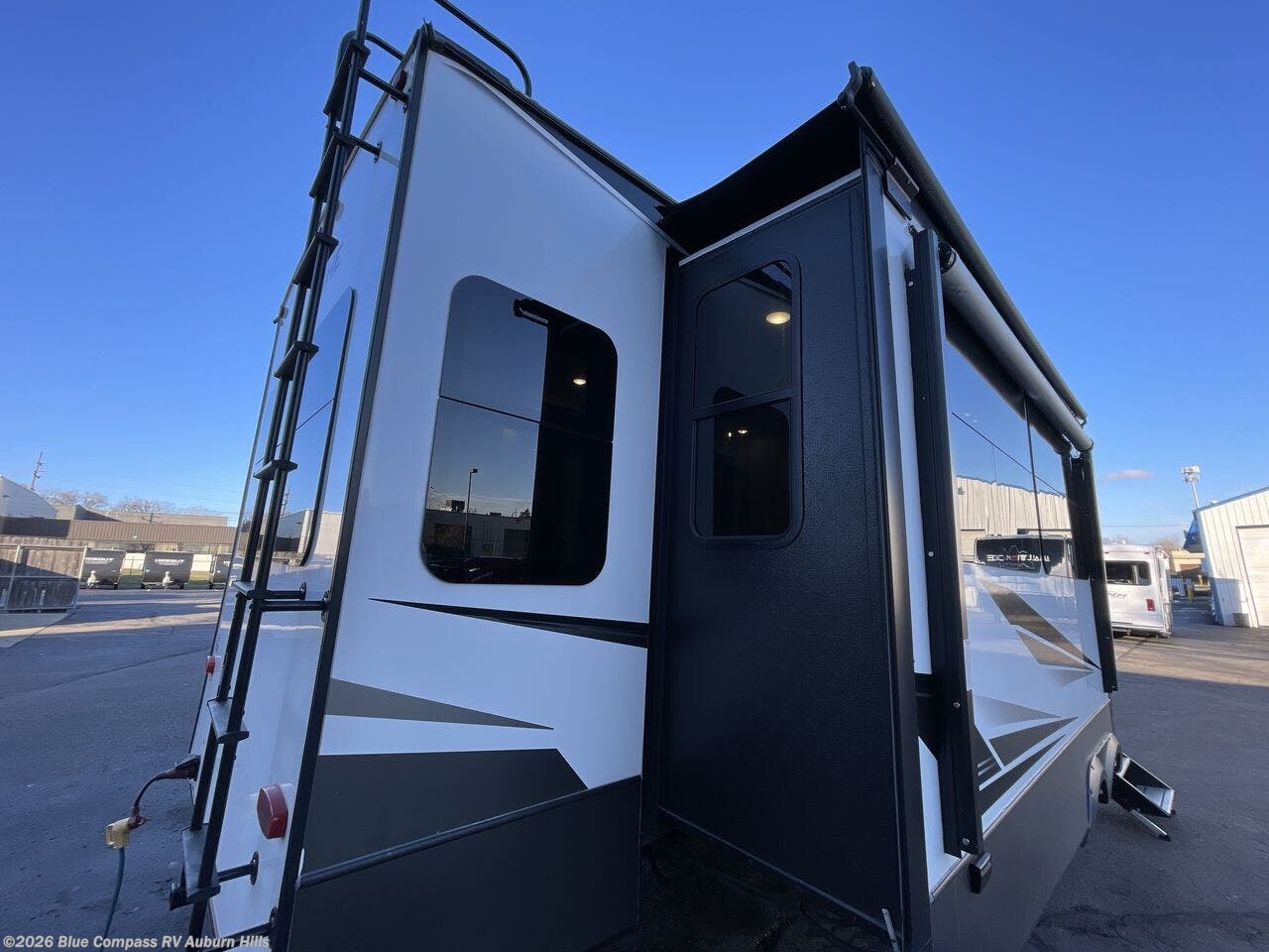 2021 Keystone Avalanche 365MB RV for Sale in Auburn Hills, MI 48326 ...