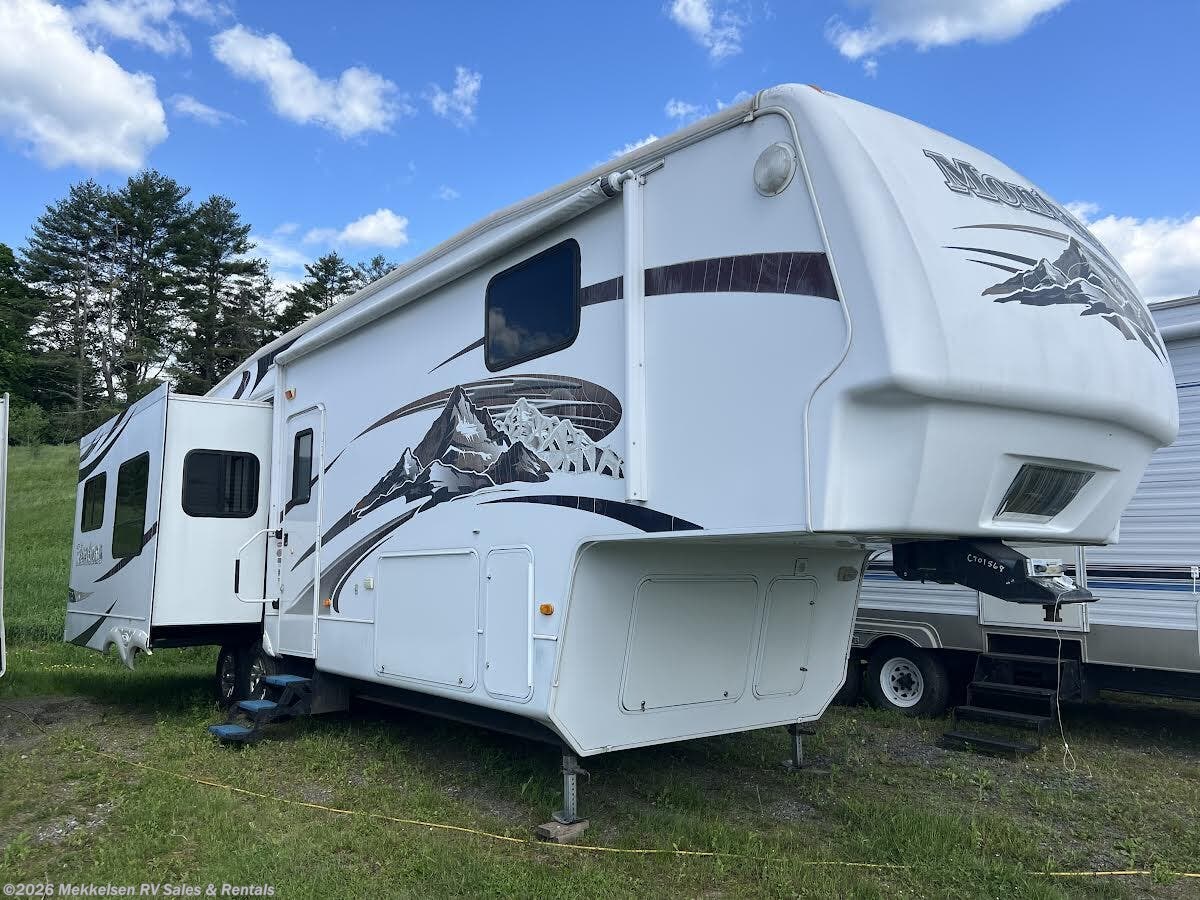 2009 Keystone Montana 3665 RE LE RV for Sale in East Montpelier, VT ...