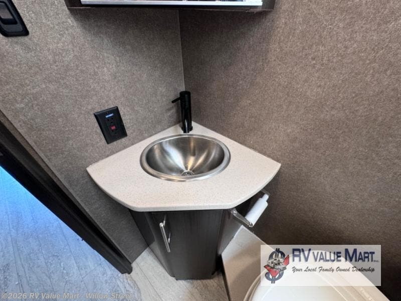 2017 Thor Motor Coach Gemini 23TB RV for Sale in Willow Street, PA ...