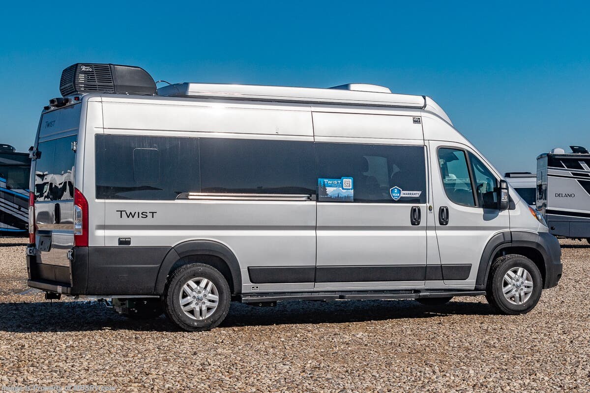 2023 Thor Motor Coach Twist 2AB W/ Retractable Roof Top With Sleeping ...