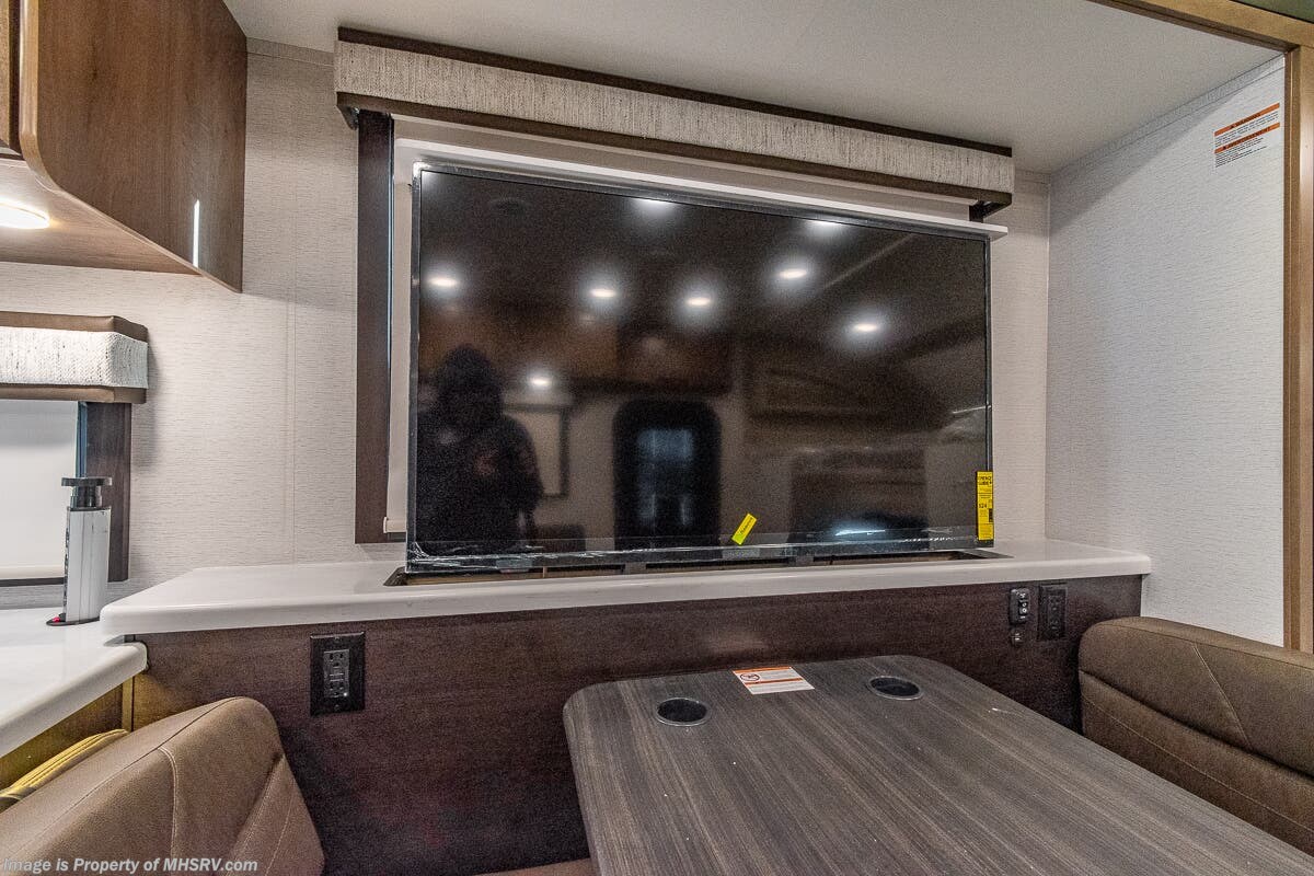 2024 Entegra Coach Accolade XT 32U Super C 4x4 W/ Ford F600, Satellite ...