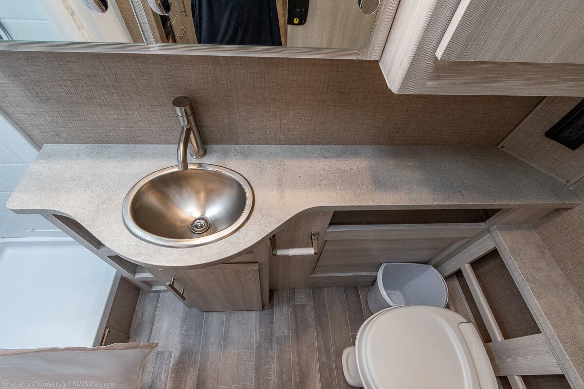 2023 Thor Motor Coach Compass 23TE All-Wheel Drive (AWD) Luxury B+ ...