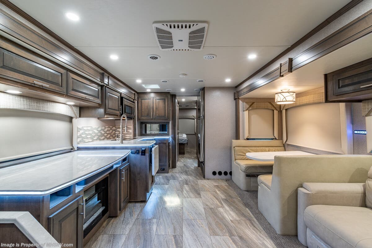 2021 Dynamax Corp DX3 37TS #MHS3107C - For Sale in Alvarado, TX