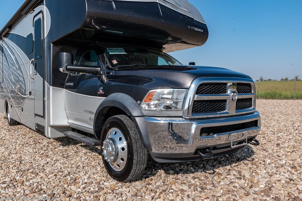 2018 Dynamax Corp Isata 5 Series 36DS 4x4 Super C W/ King Bed, Theater ...