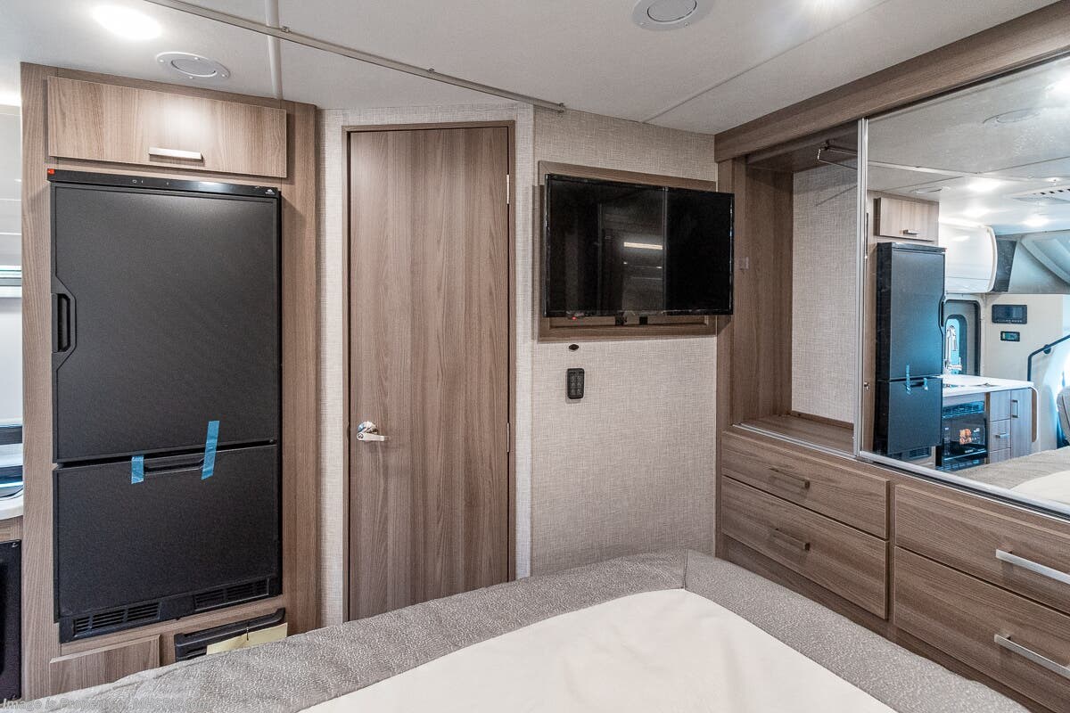 2025 Thor Motor Coach Compass 23TW All-Wheel Drive (AWD) Luxury B+ ...