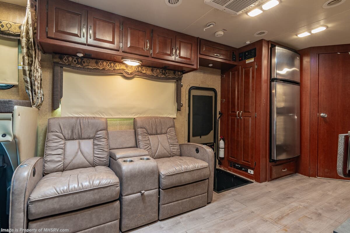 2015 Thor Motor Coach Four Winds Super C 35SB Bunk Bed Model W/ Theater Seats, Ext ...