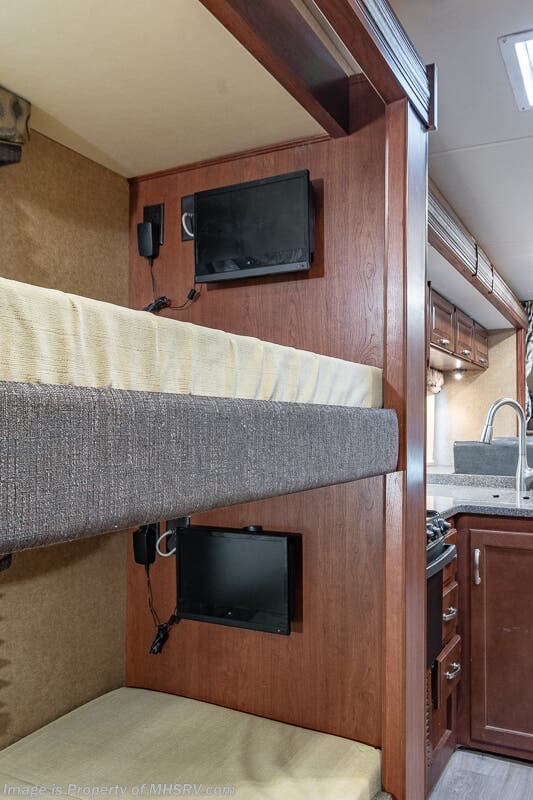 2015 Thor Motor Coach Four Winds Super C 35SB Bunk Bed Model W/ Theater Seats, Ext ...