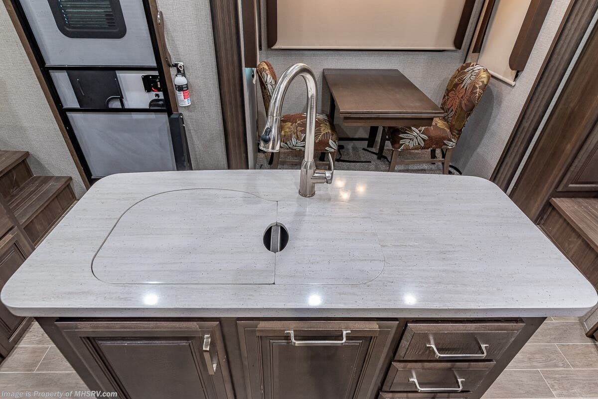 2020 Keystone Alpine 3701FL Bath & 1/2 Model W/ King Bed, Stack W/D ...