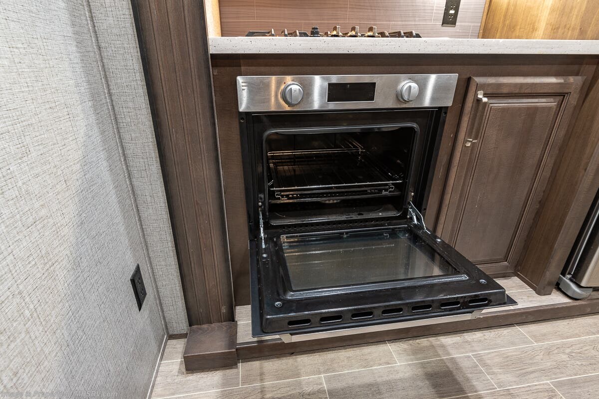 2020 Keystone Alpine 3701FL Bath & 1/2 Model W/ King Bed, Stack W/D ...