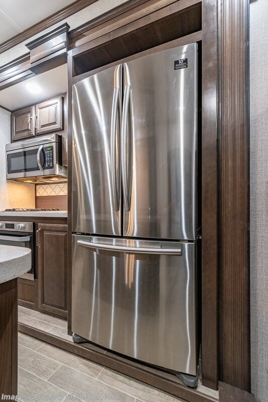 2020 Keystone Alpine 3701FL Bath & 1/2 Model W/ King Bed, Stack W/D ...