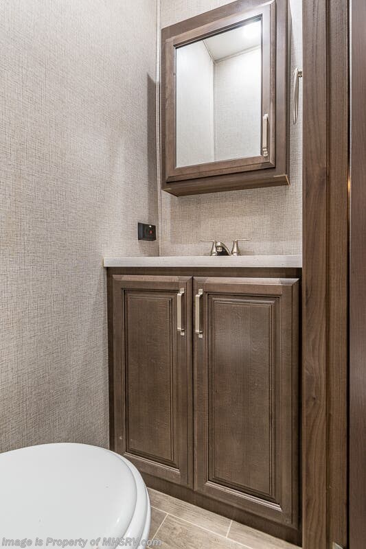 2020 Keystone Alpine 3701FL Bath & 1/2 Model W/ King Bed, Stack W/D ...